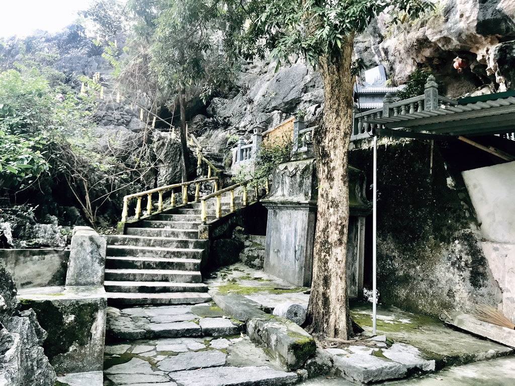 Bàn Long Pagoda - Discover Ninh Binh
